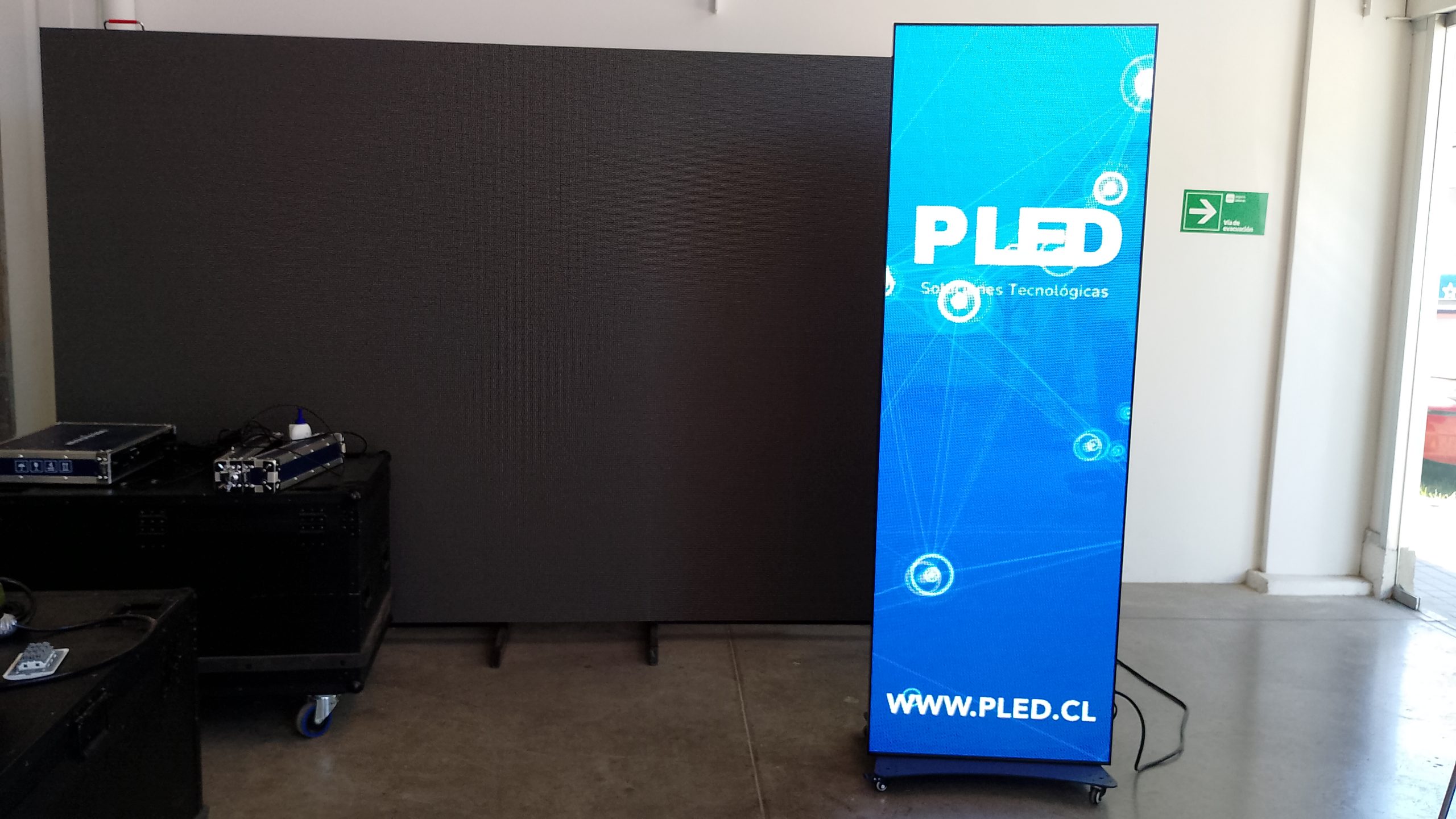 Cotizador Pendones LED - Pantallas LED.Pendones LED.Video Wall 3D.Tótem ...